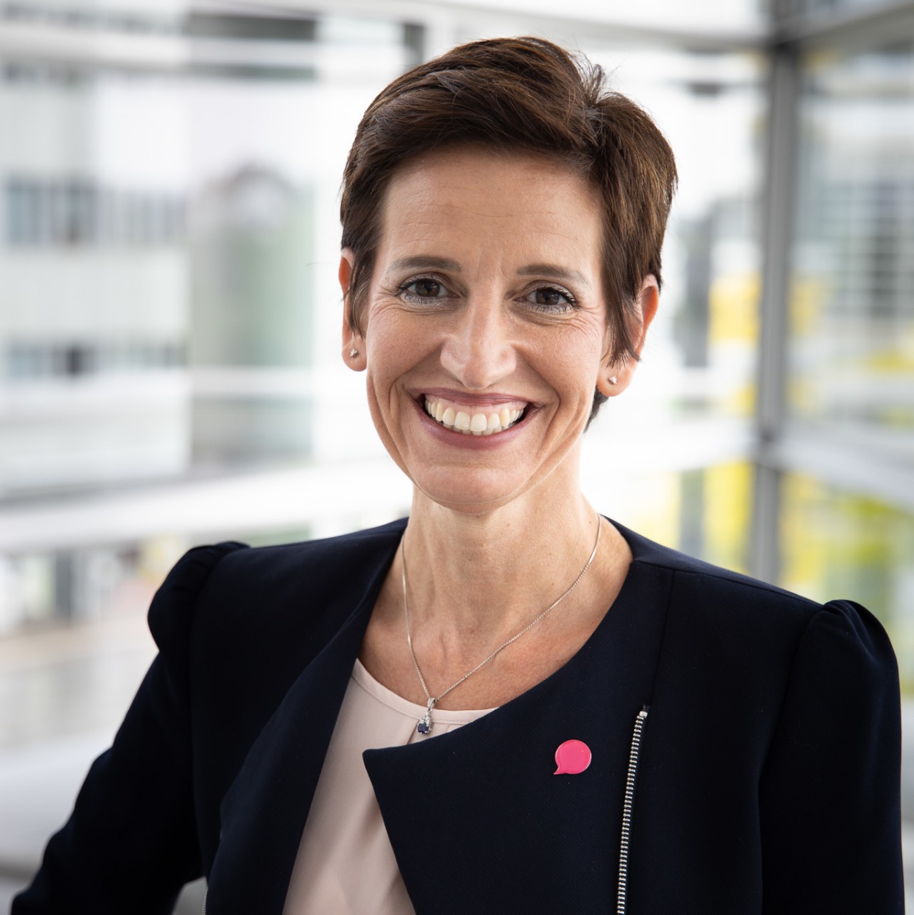 Indra Collini | Mitarbeiter intern | Über uns | NEOS Niederösterreich